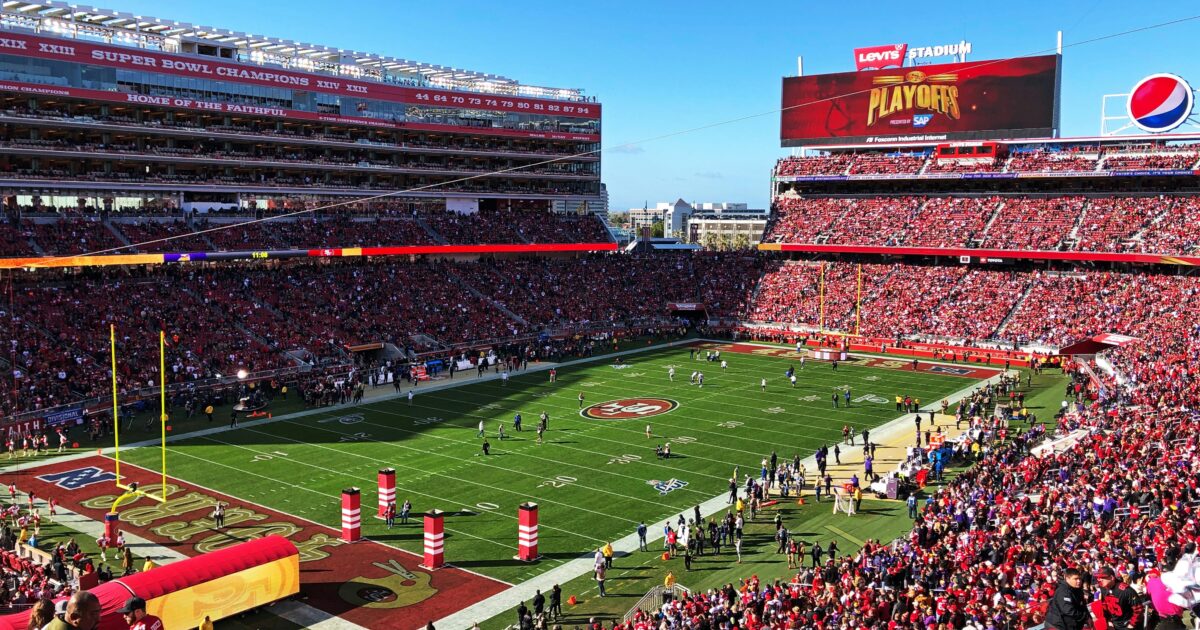 levis stadium capacity